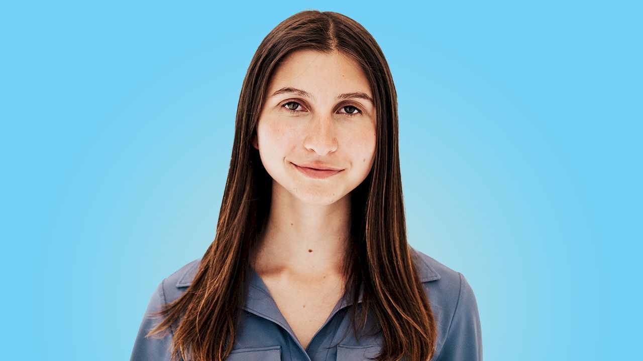 Les jeunes en politique : la candidate du PCQ Éloïse Coulombe — 98.5 ...