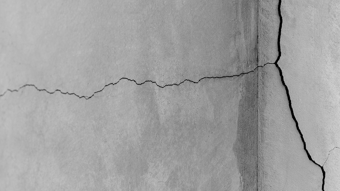 La réparation des fissures | De l’eau au sous-sol: Pourquoi devriez ...