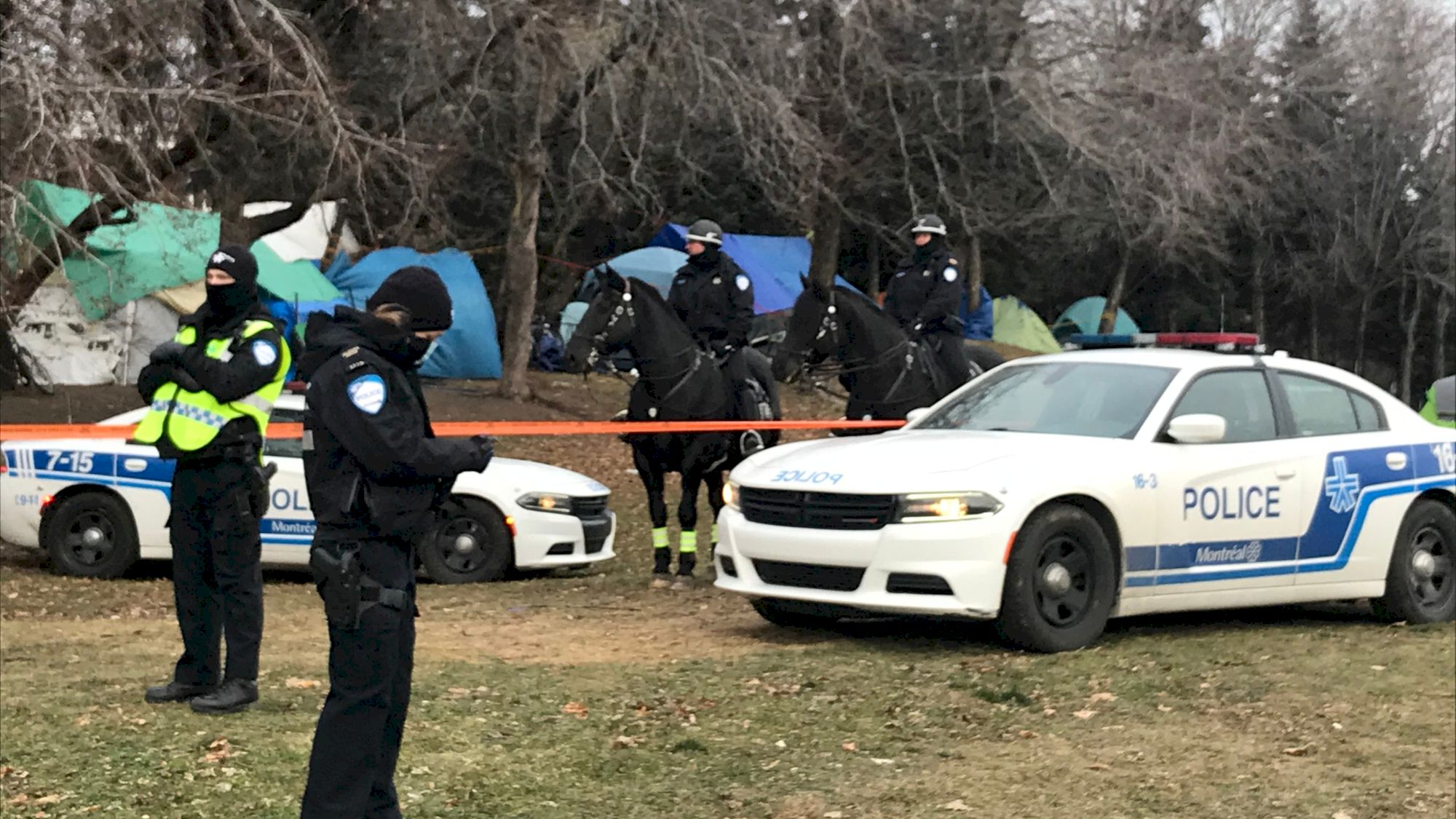 Les retombées estivales du Chemin Roxham | «On craint des campements à ...