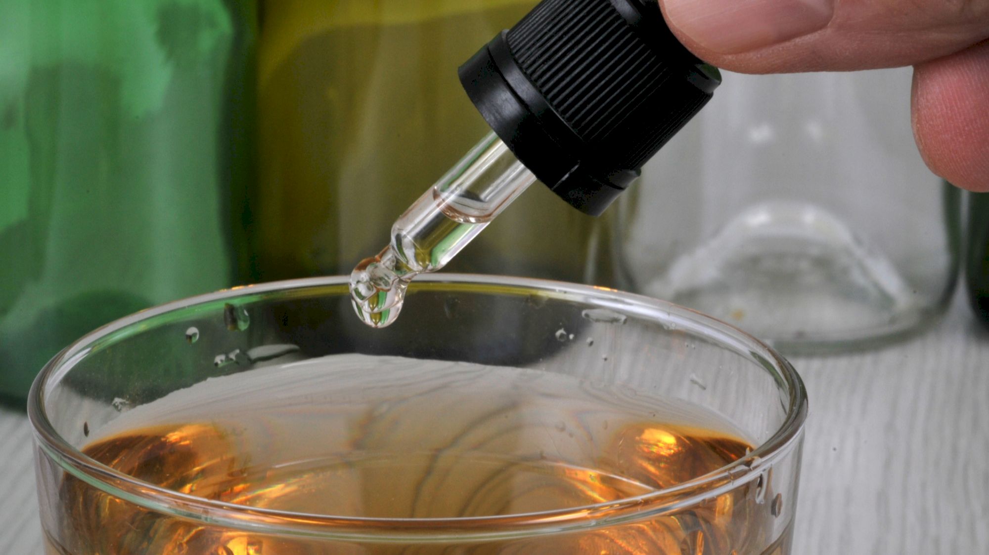 Fléau du GHB dans les bars | «Le GHB est une substance purement ...