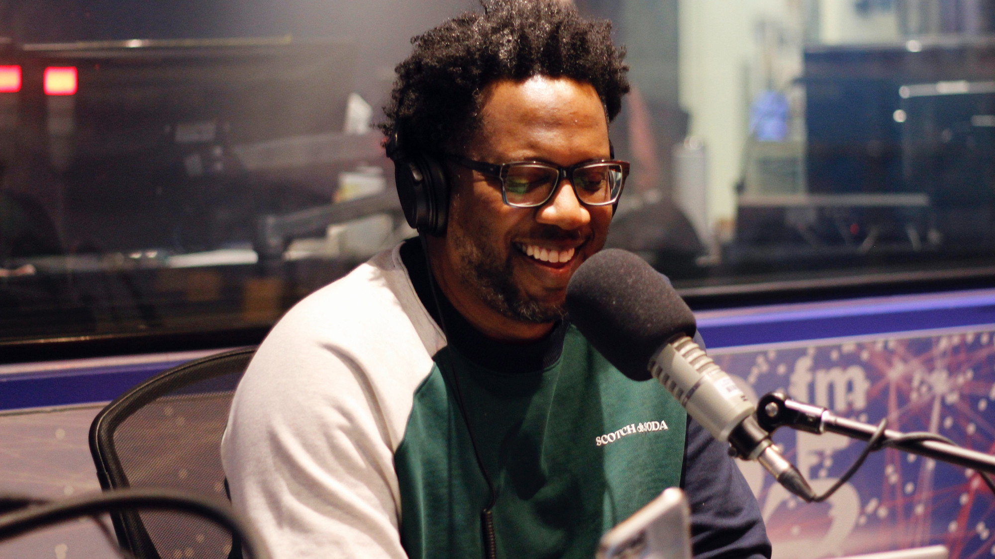 «Tu ne veux pas de tricheur dans ton bateau!» -Meeker Guerrier — 98.5 ...