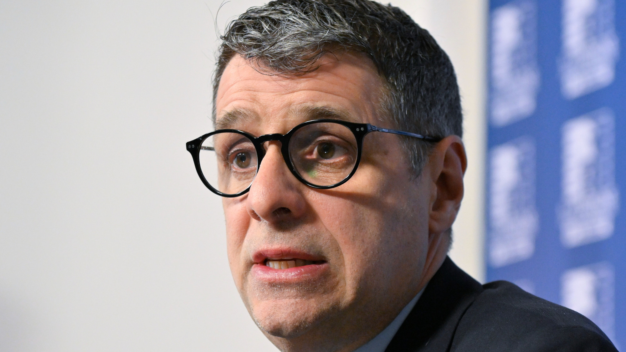 Le chef du PCQ exige la démission d’Éric Caire | «Un politicien doit ...