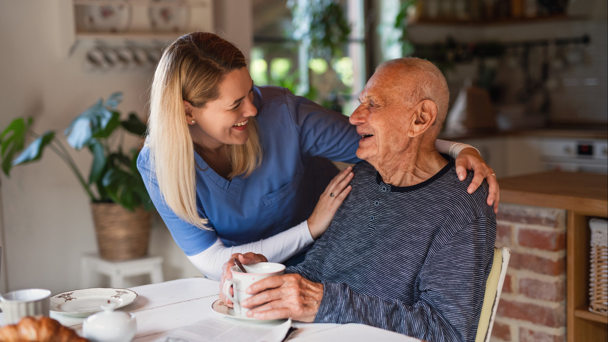 Les soins à domicile : une solution aux longues hospitalisations? — 98. ...