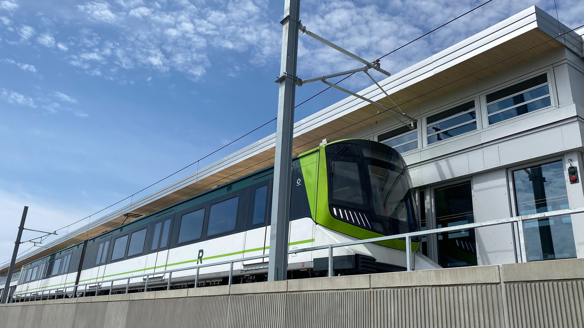 Transport en commun à Montréal | Le REM sera en service dès le 31 ...