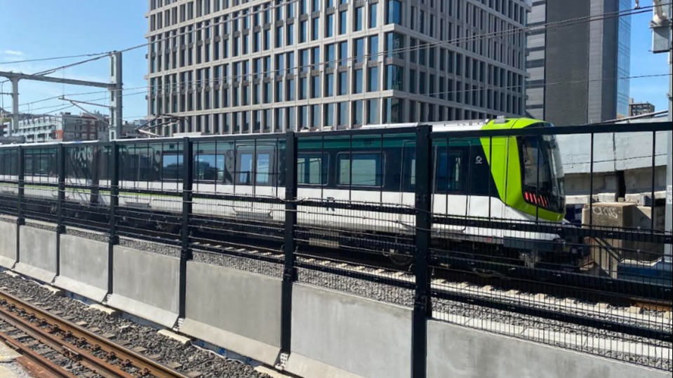 Arrivée du REM: que doit-on savoir avant sa mise en service? — 98.5 ...