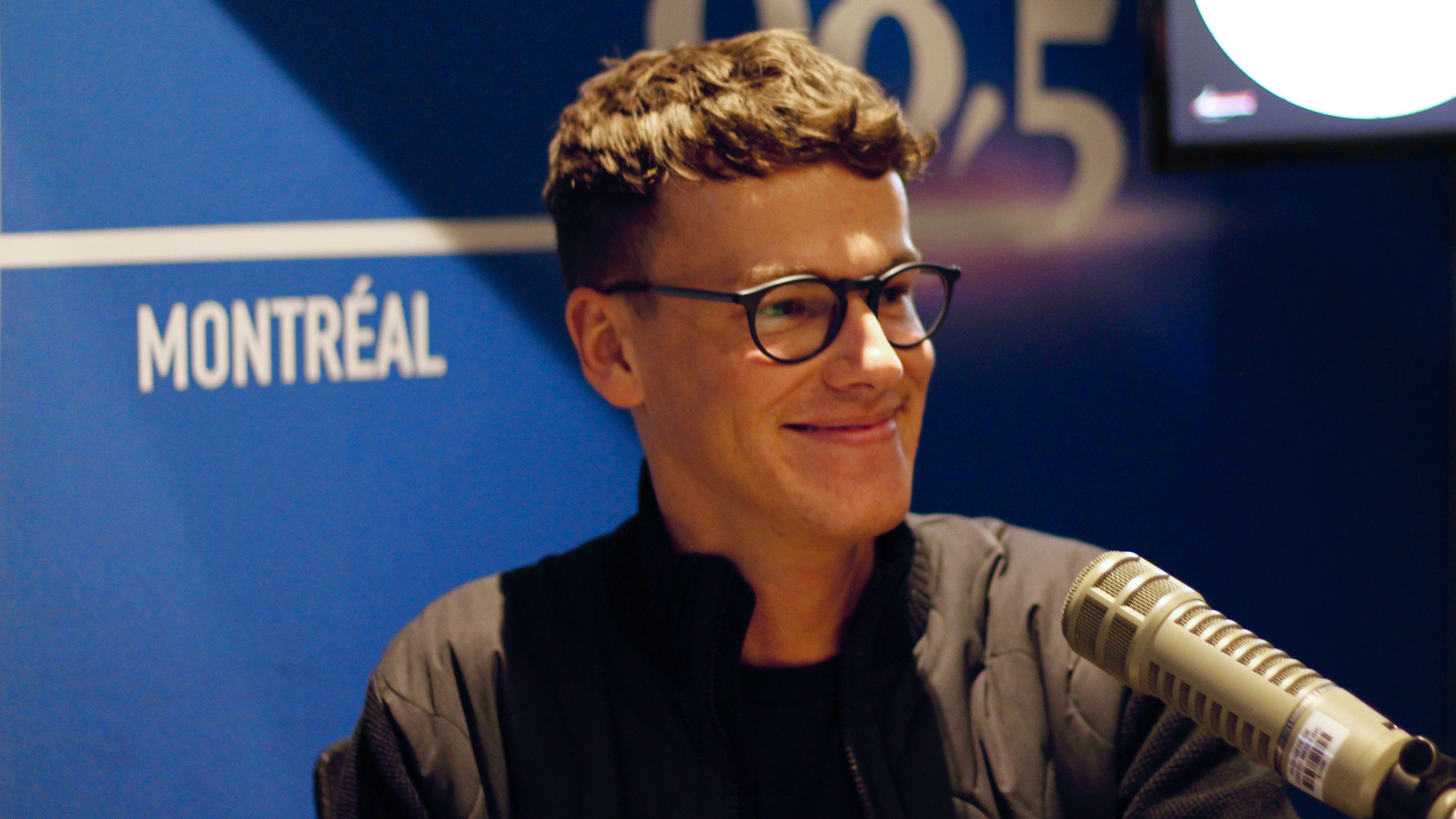 Un tournage en direct de 30 jours | Le créateur de contenu Léwis le fou revient à la charge — 98 ...