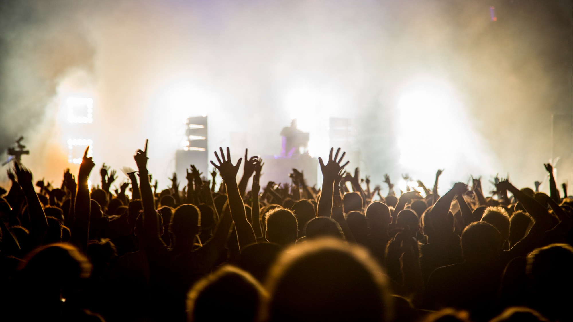 Musique forte | Porter des bouchons dans les festivals: une nouvelle ...