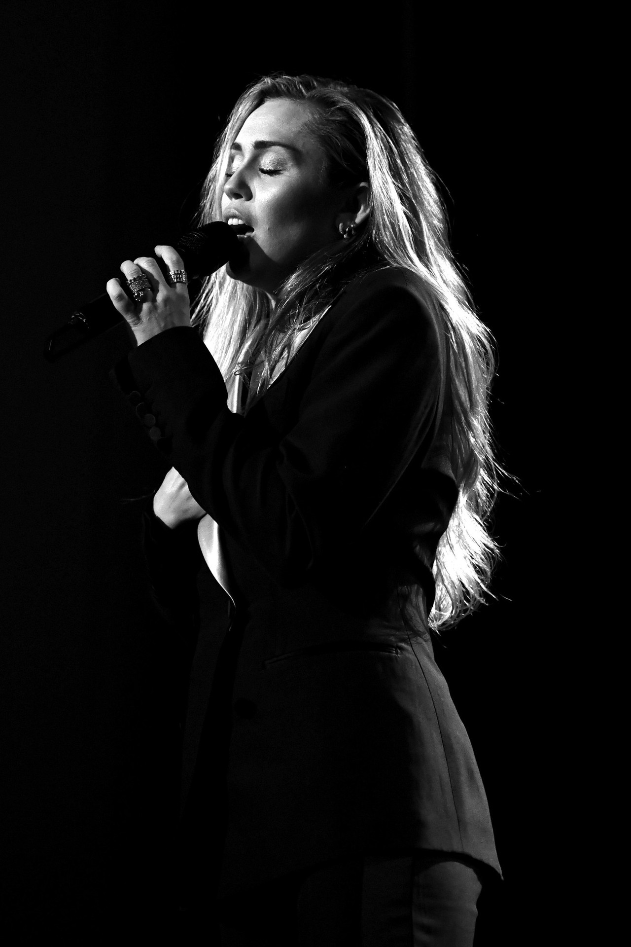 [PHOTOS]: A look back at some of Miley Cyrus' most iconic looks — The ...