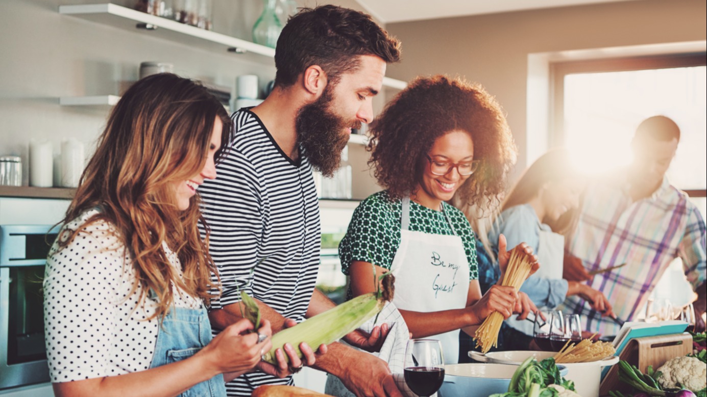 Collective cooking or mutual aid between generations — 98.5 Montreal ...