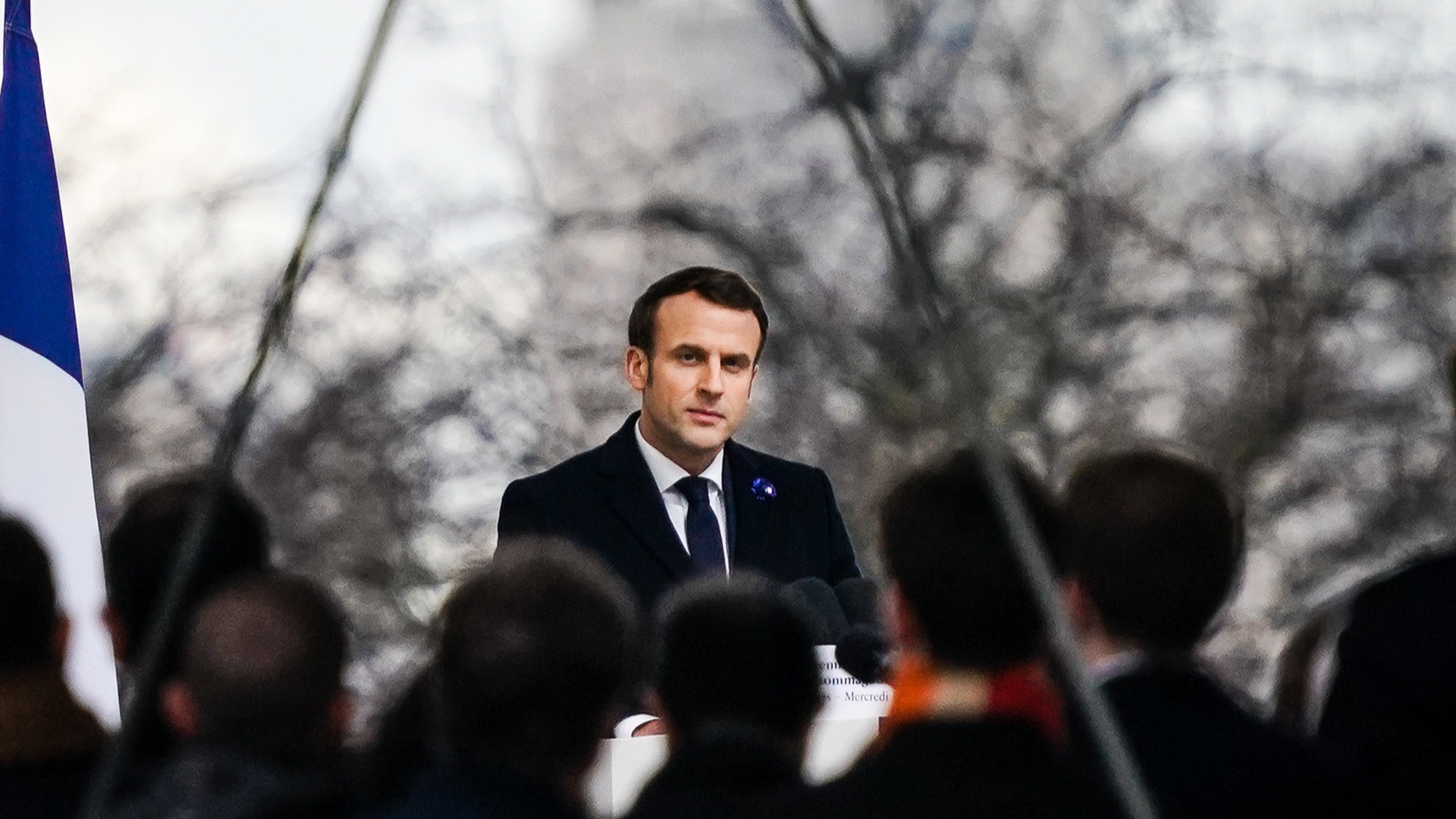 La loi immigration divise la France — 98.5 Montréal