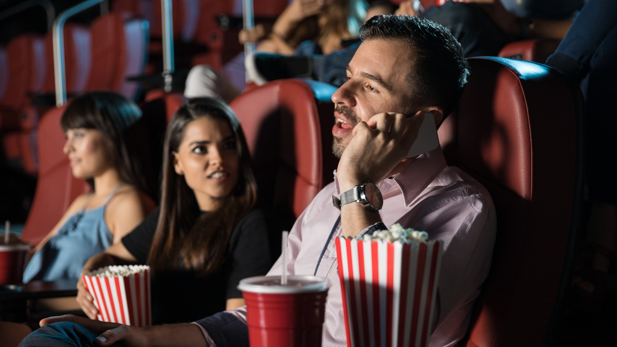 Comportement des spectateurs | Le manque de bienséance dans les salles ...