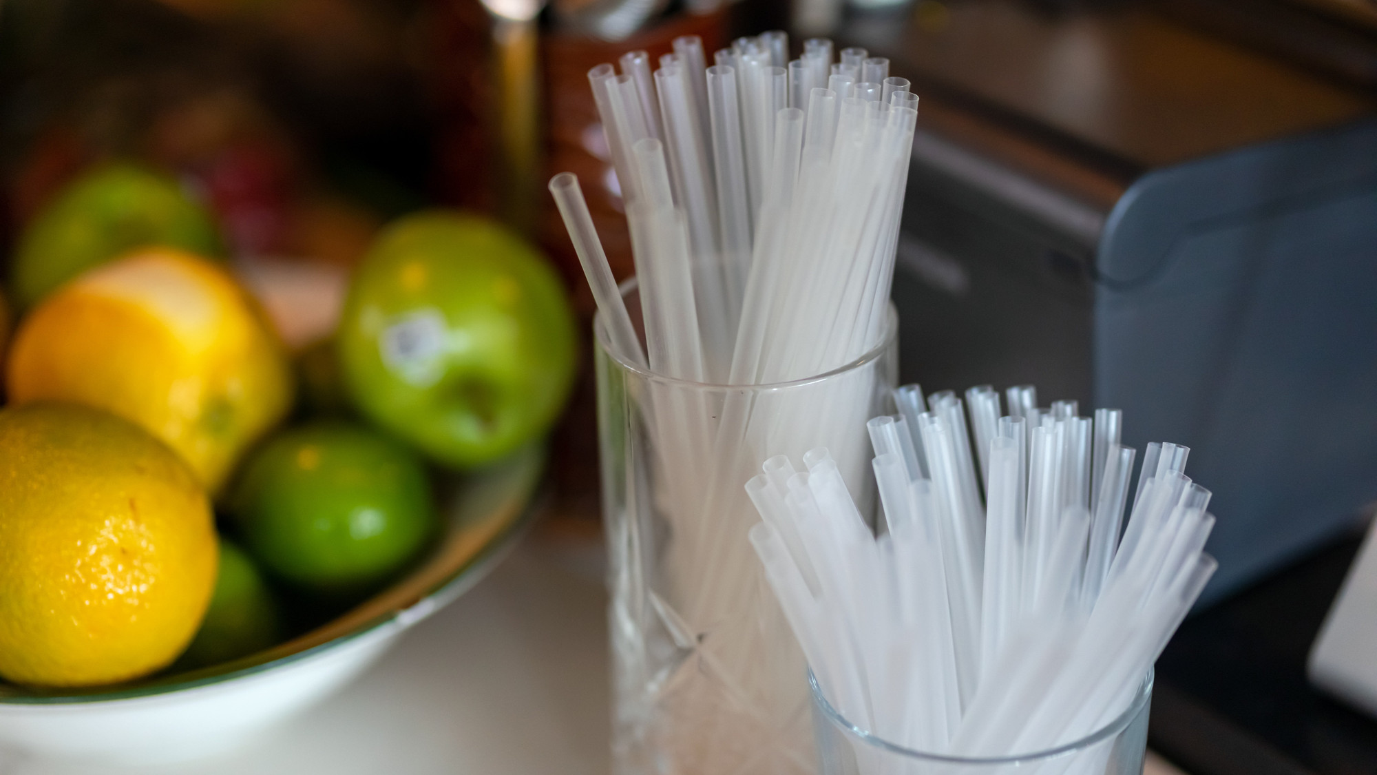 Une drôle de pétition lancée par un député | Estimez-vous que sauver ...