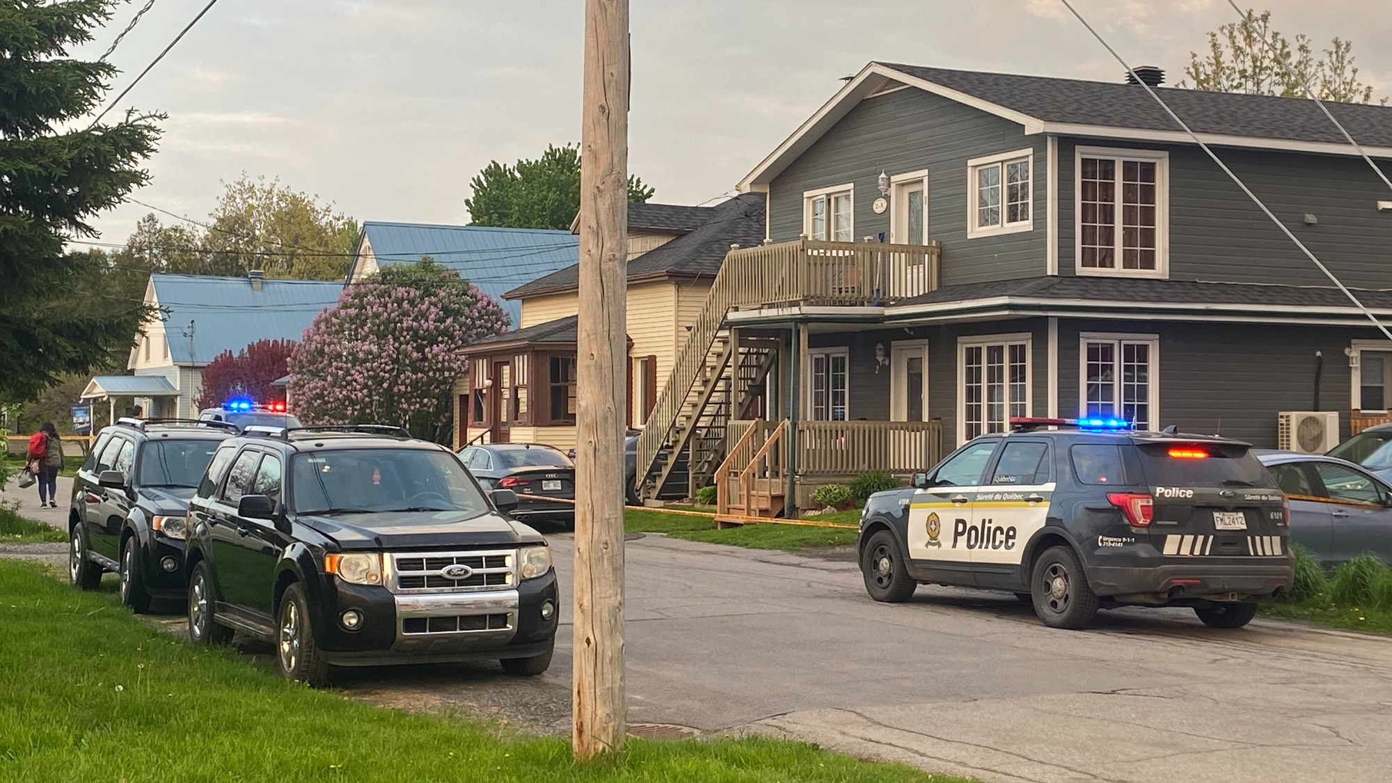 Son père a été arrêté par la police | Une femme de 34 ans aurait été ...