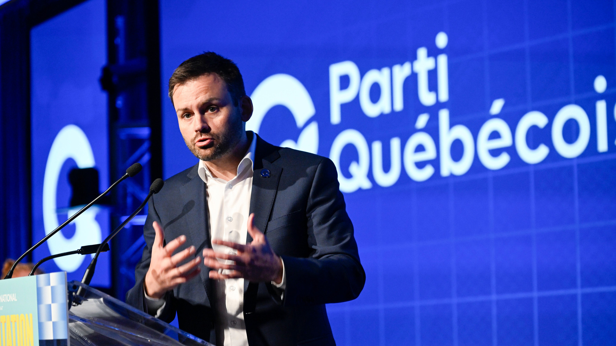 Publicité du chef du PQ pour un Québec indépendant | «Il veut montrer ...