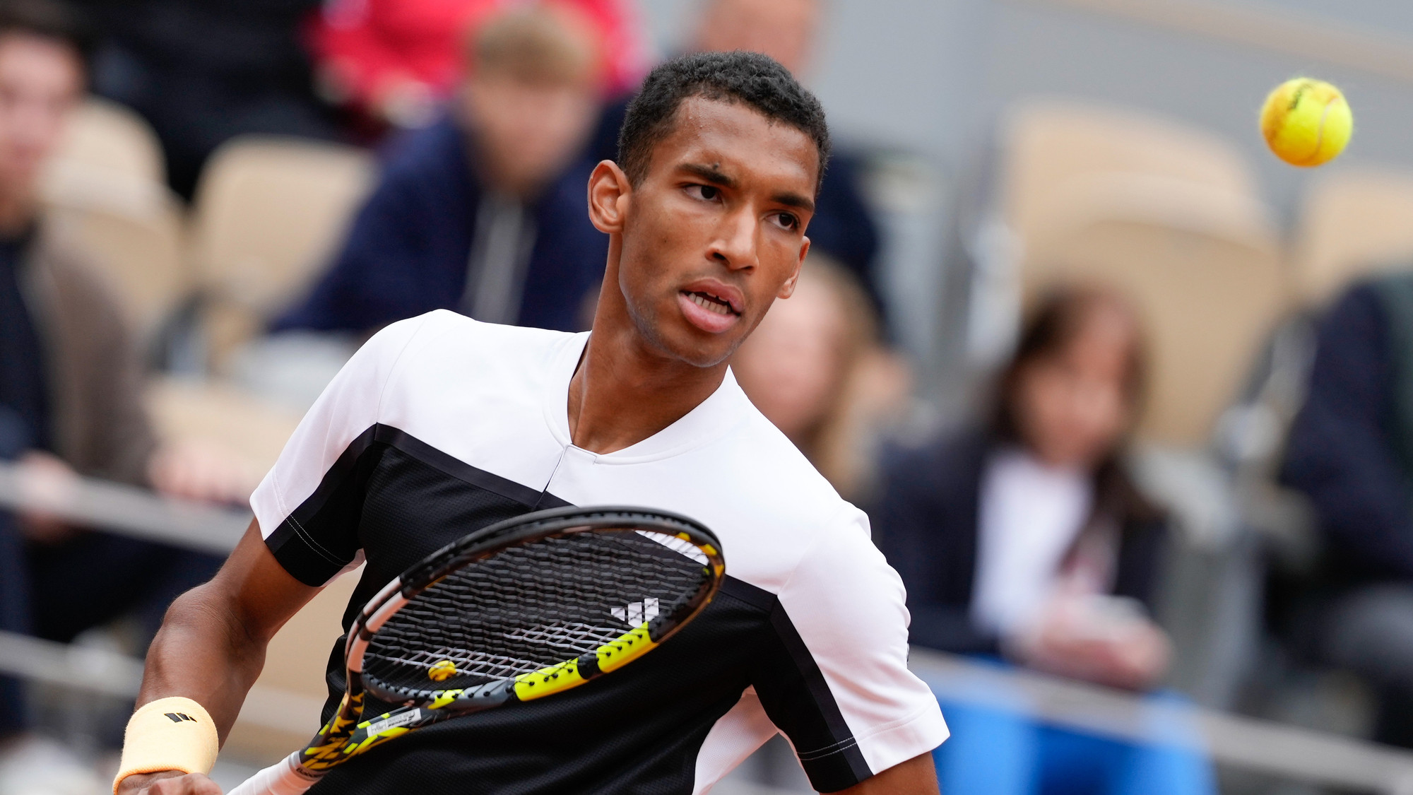 Félix Auger-Aliassime contre Carlos Alcaraz en huitièmes de finale — 98.5 Montréal