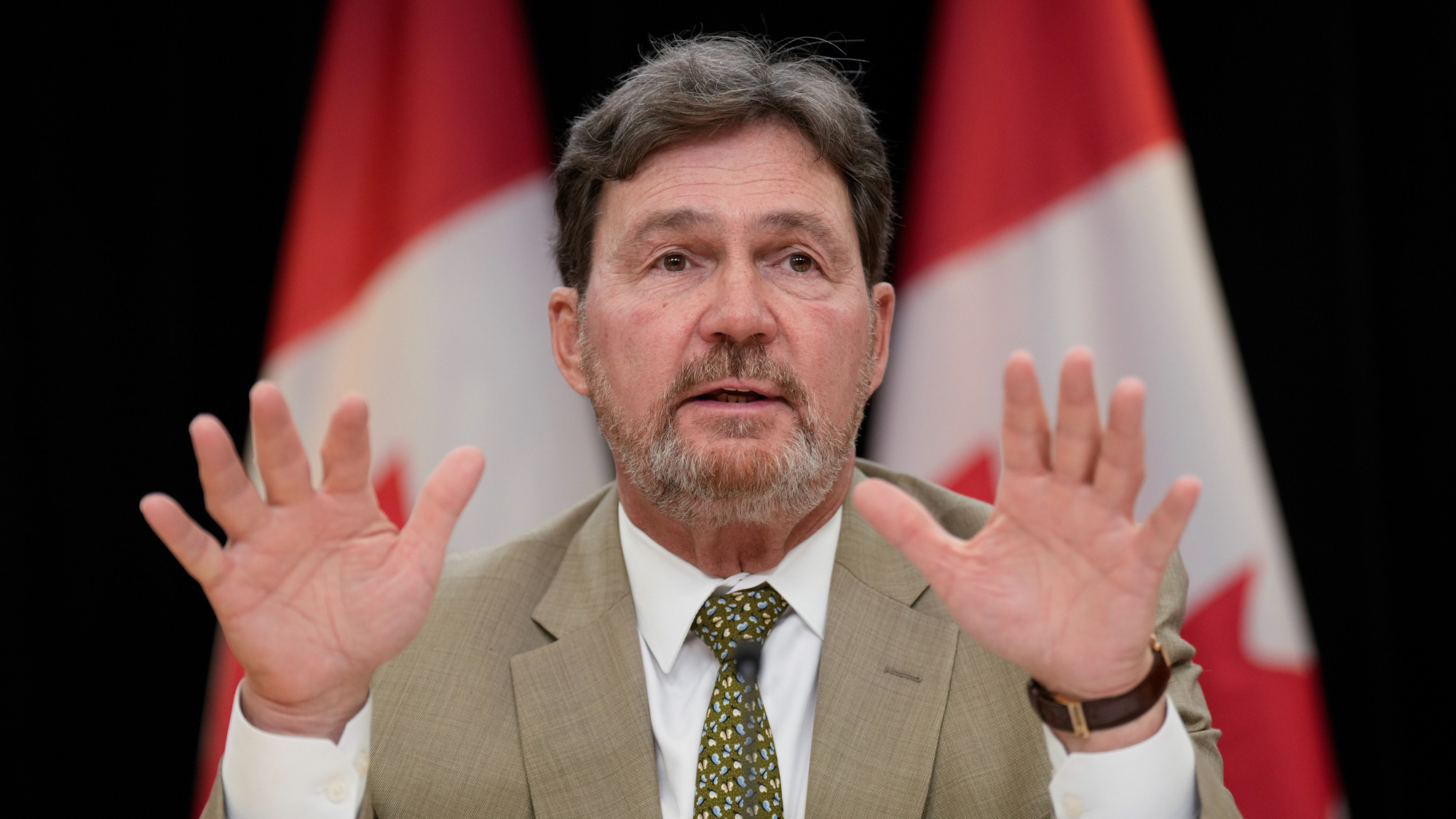 Richard Wagner met en garde les élus sur la désinformation — 98.5 Montréal