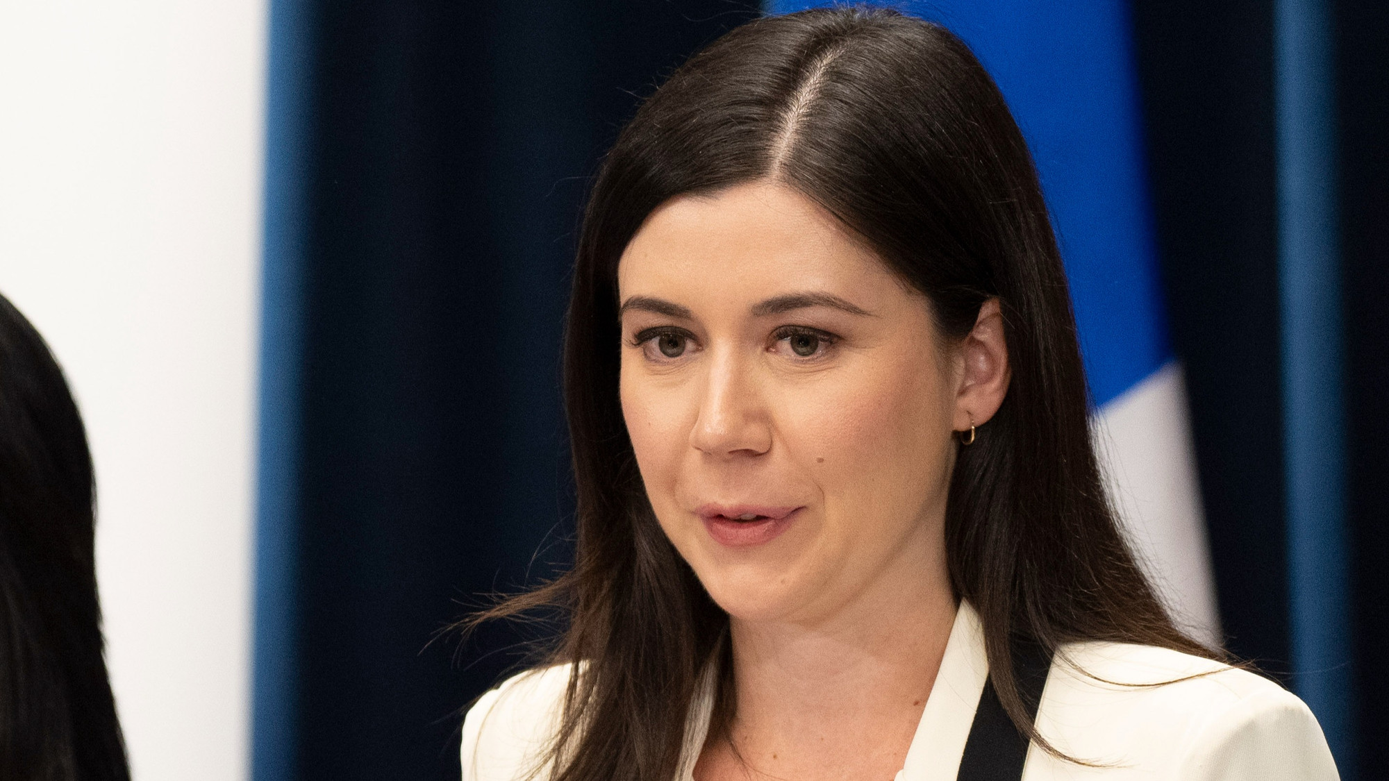 Entrevue avec Catherine Fournier | Campement d'itinérants à Longueuil ...