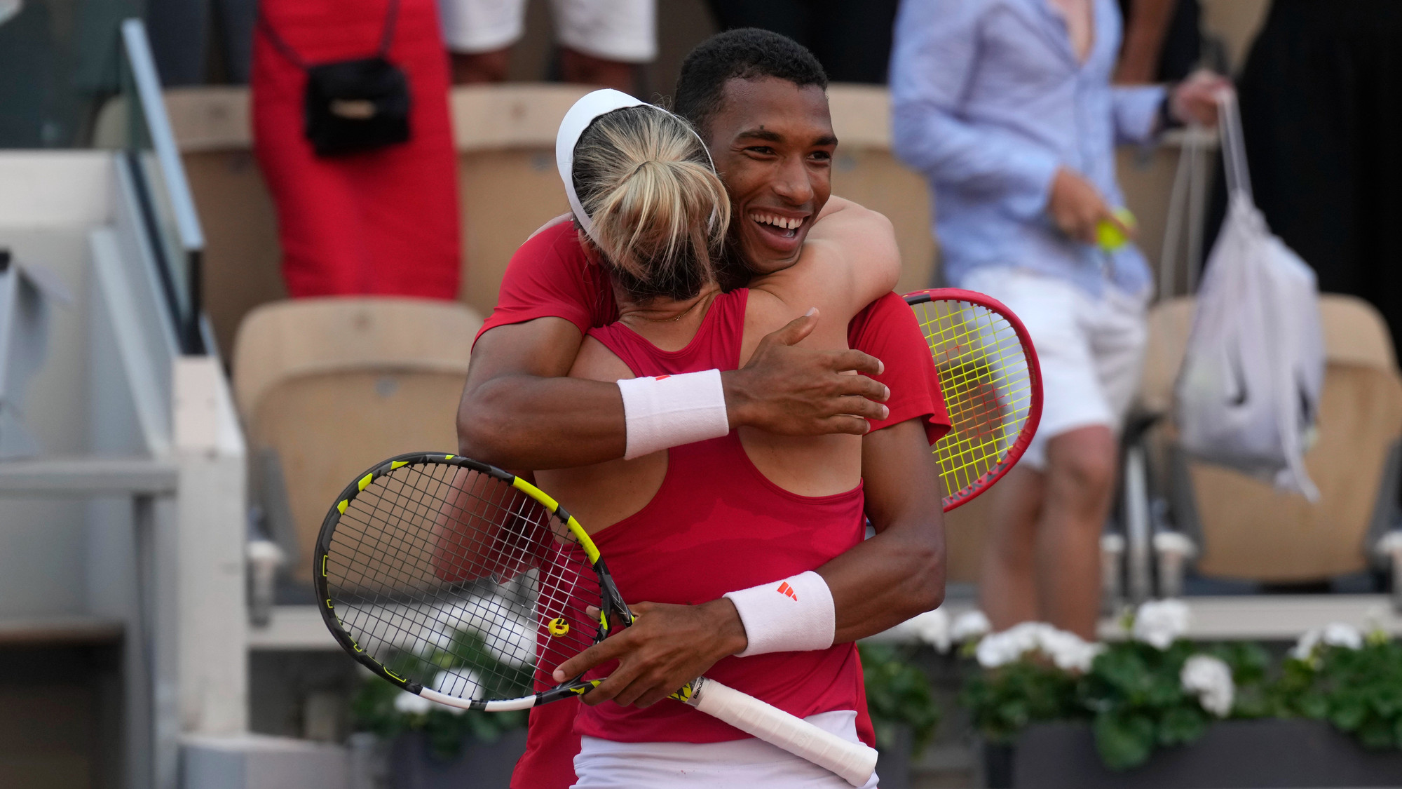 Félix Auger-Aliassime et Gabriela Dabrowski remportent le bronze au ...