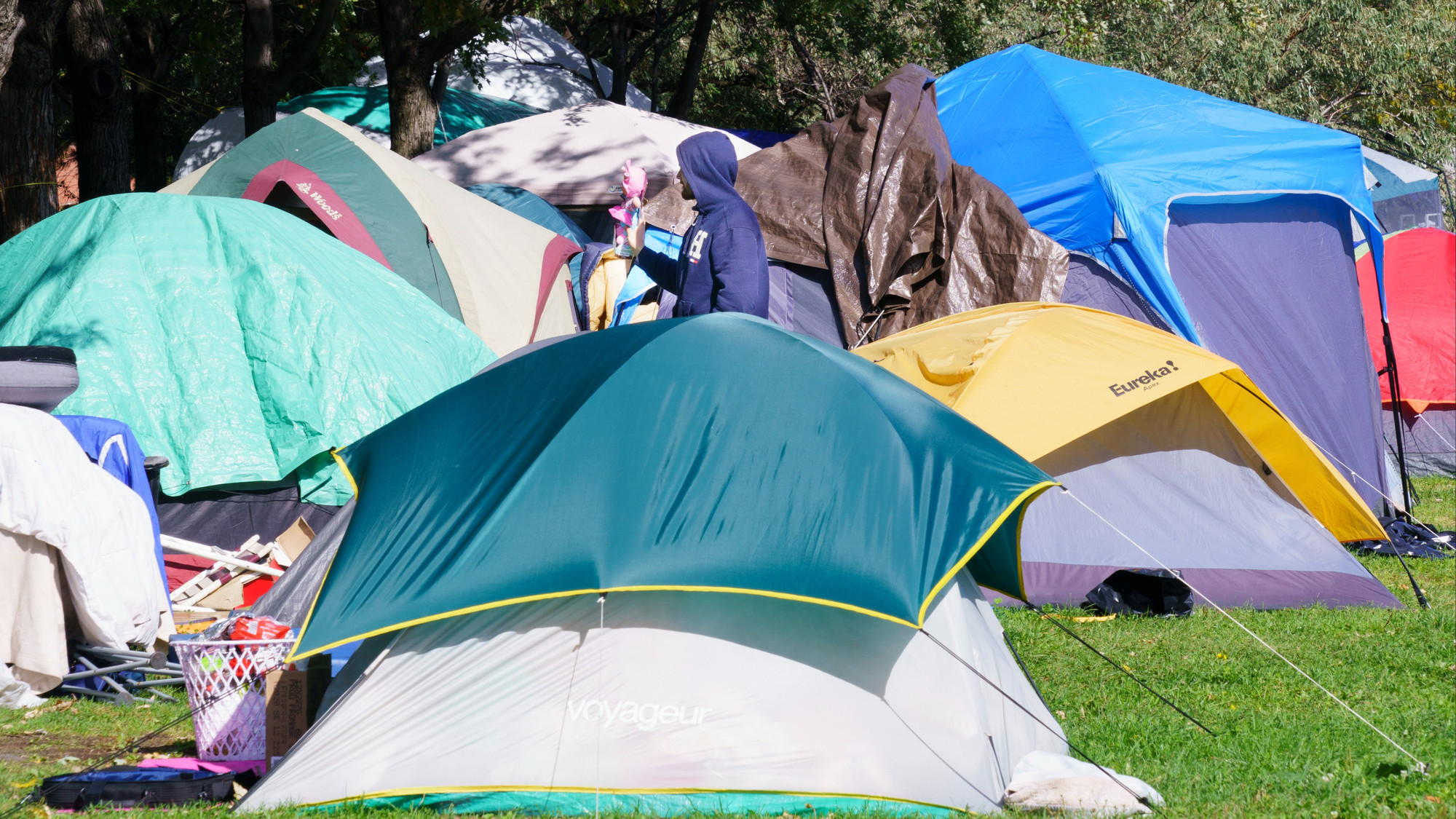 Itinérance à Montréal | «La tente ne peut pas être une option ...