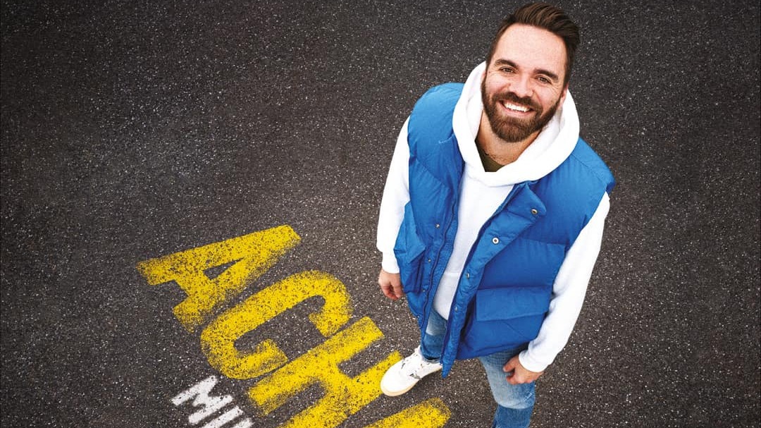 Mike Beaudoin présente: Acharné, son deuxième one-man show! — 96.9 CKOI