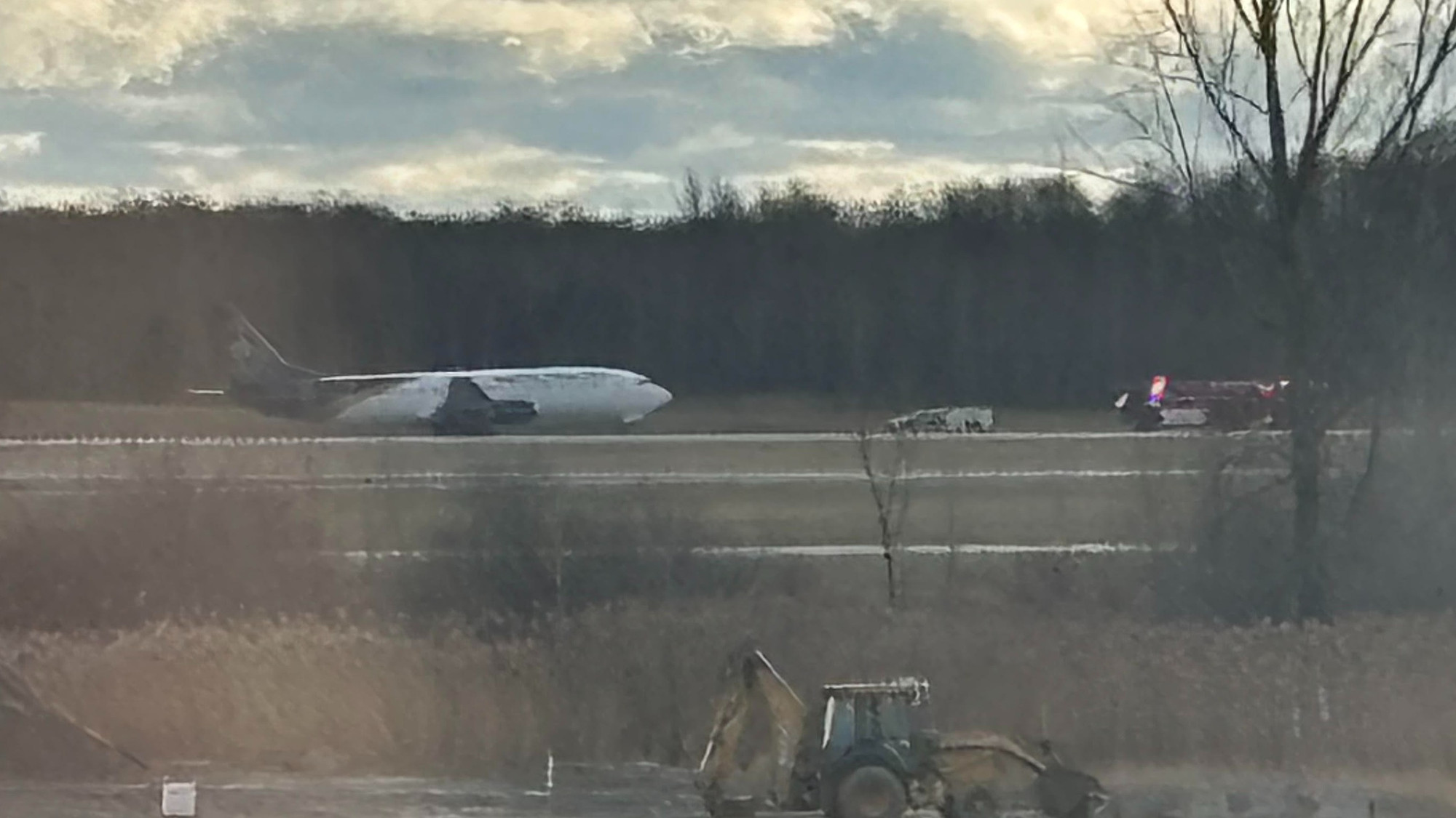 Nolinor Aviation | Atterrissage d'urgence à Mirabel — CIME 103.9 - 101.3