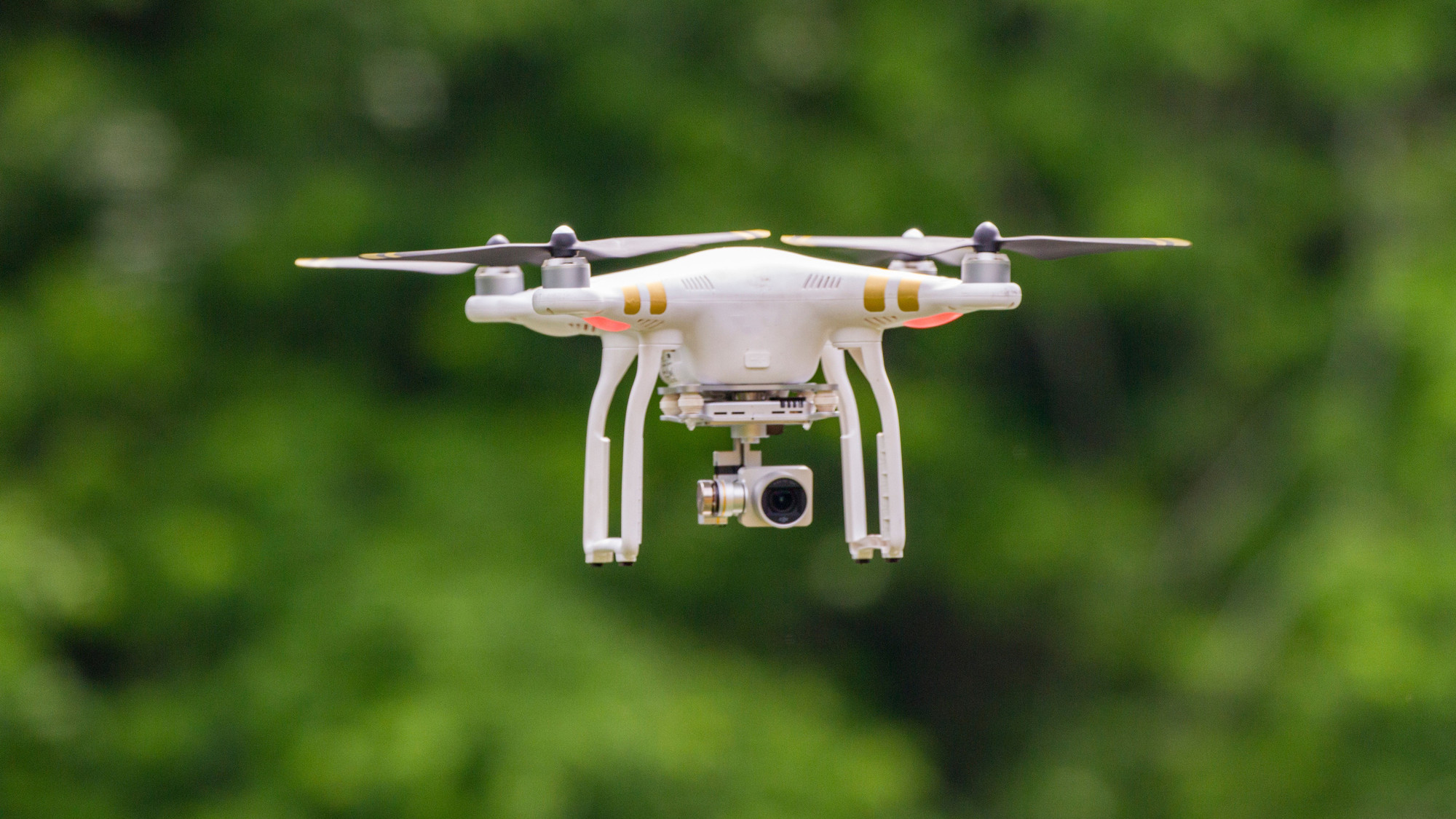 Trois appels d’offres lancés | GRC: des drones militaires pour ...
