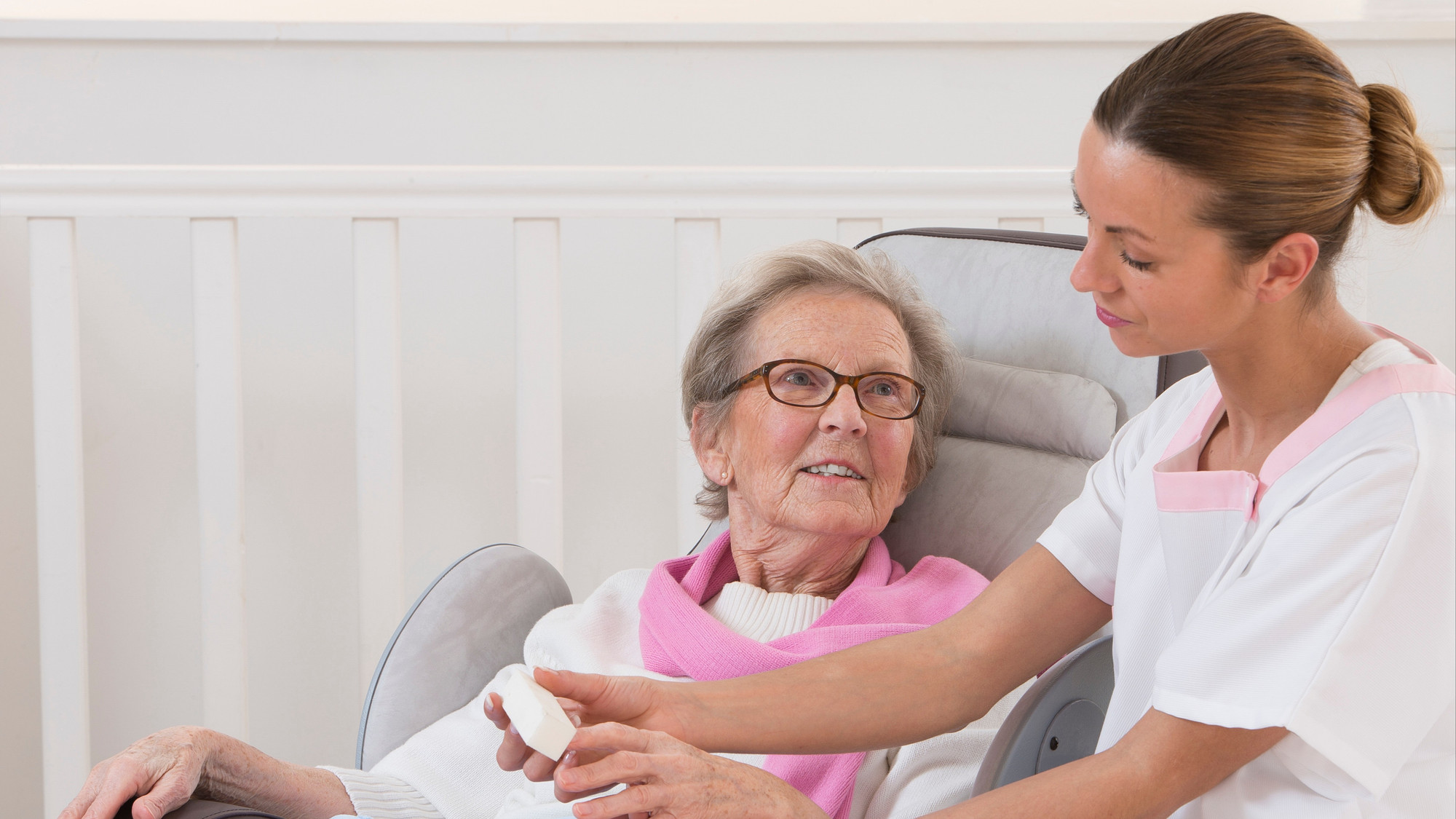 Santé | Comment améliorer le service de soins à domicile au Québec ...