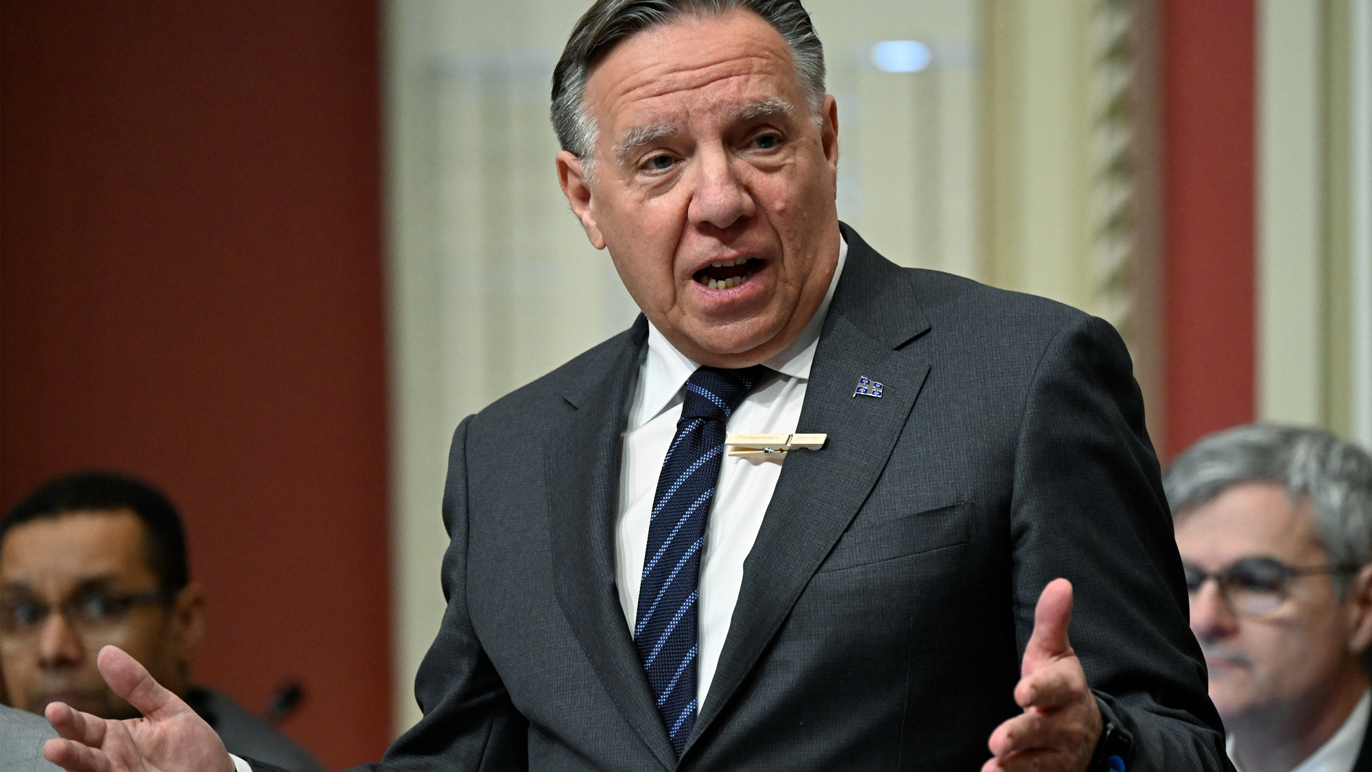 Plan pour répliquer aux tarifs | Discours de François Legault: «Il ne ...