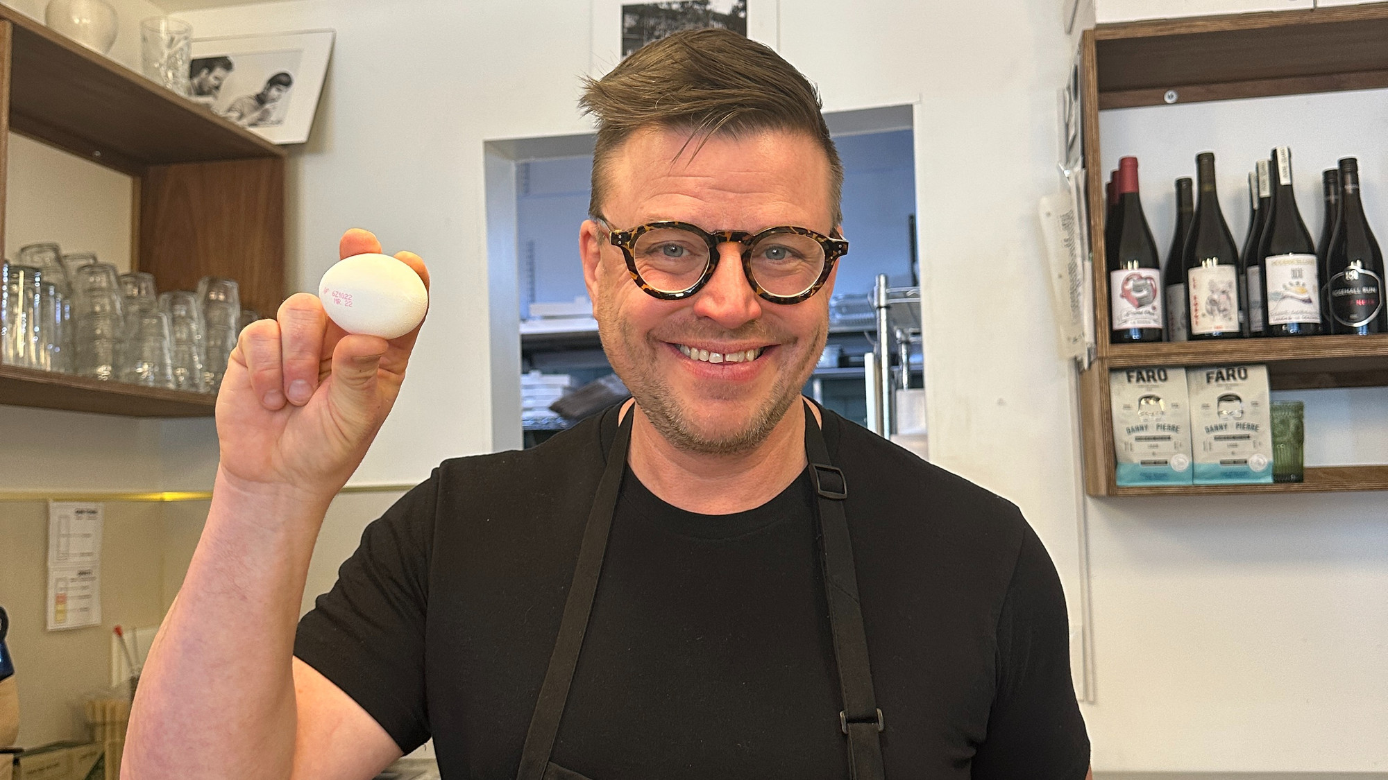 Danny St-Pierre | Un sandwich aux oeufs sexy par le chef Danny St ...