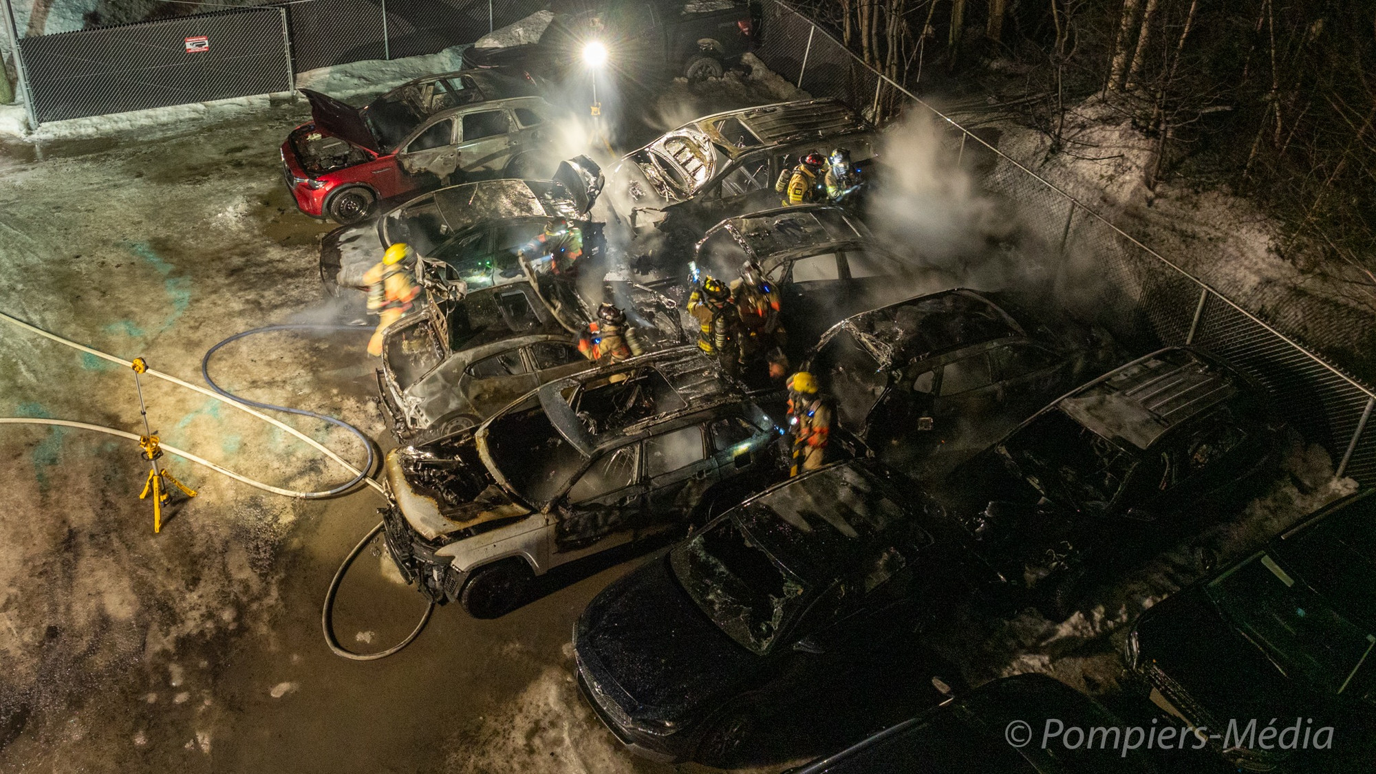 Saint-Lin-Laurentides | Incendie suspect : 12 véhicules en feu — CIME ...
