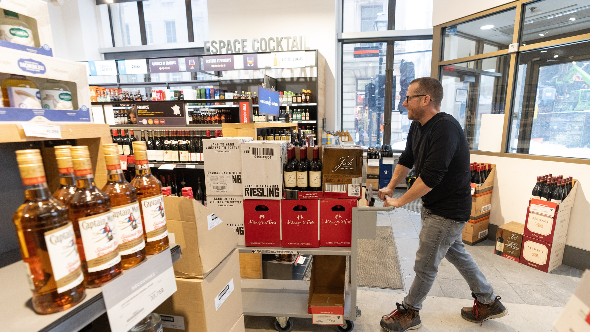 Hausse des prix | Les ventes d'alcool en baisse à la SAQ — 98.5 Montréal