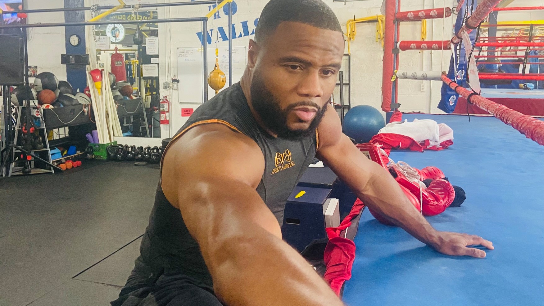 De la grosse boxe au Québec en juin | Un autre combat de championnat du ...