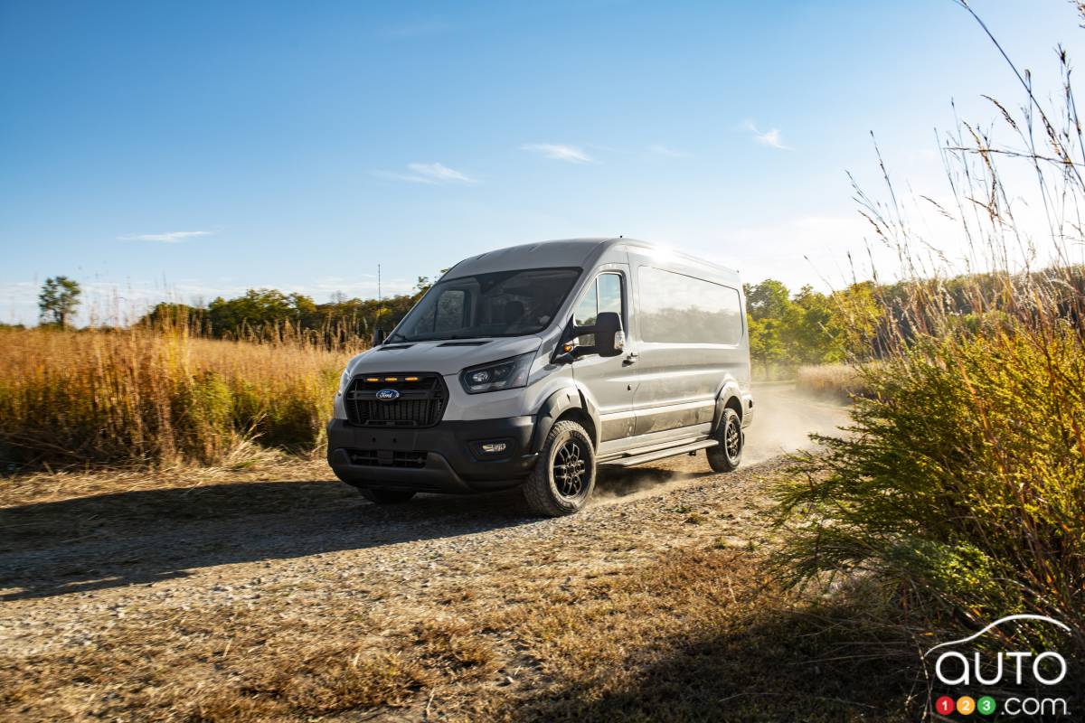 Un rappel gênant pour le Ford Transit mène à une poursuite — FM93