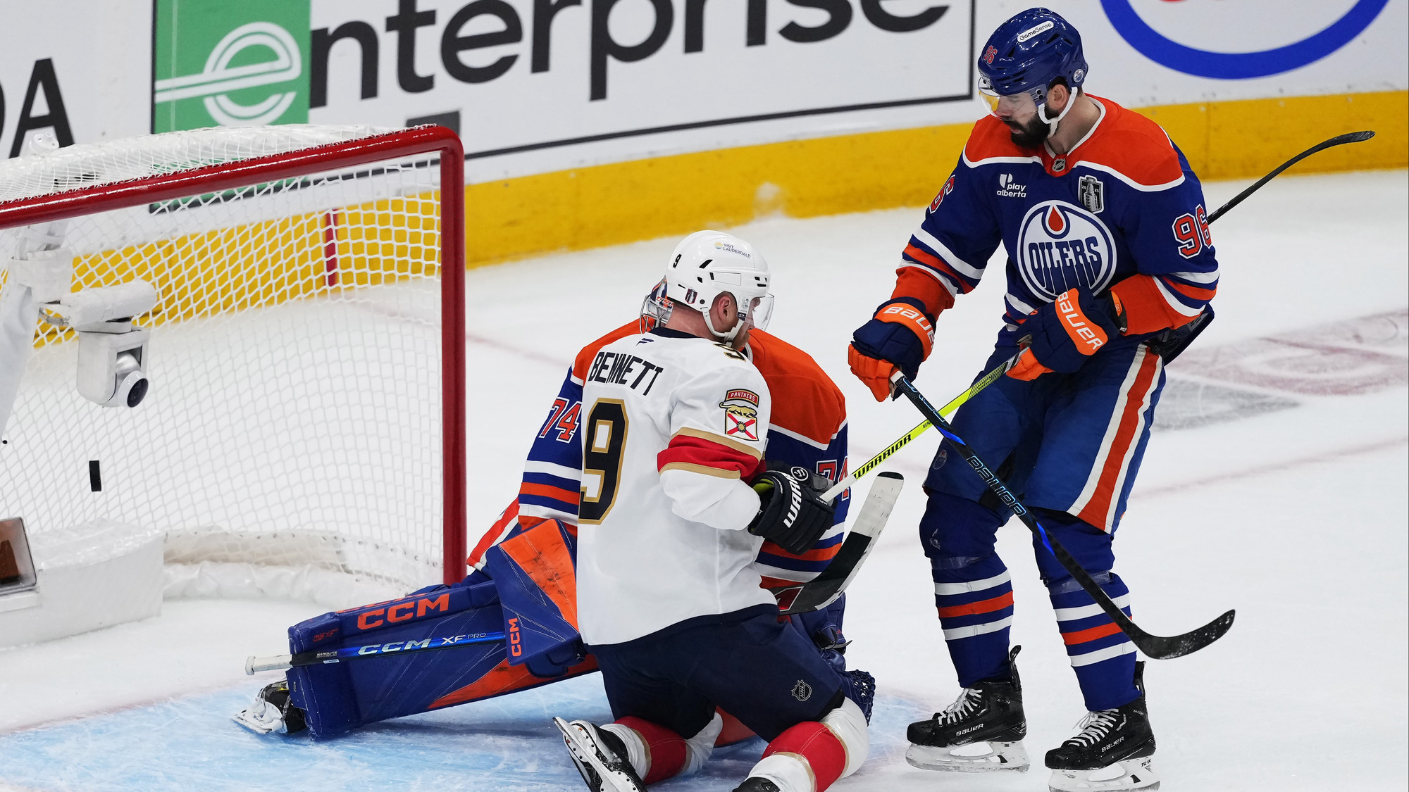 Oilers-Panthers | «Tu ne peux pas arbitrer Sam Bennett de la même ...