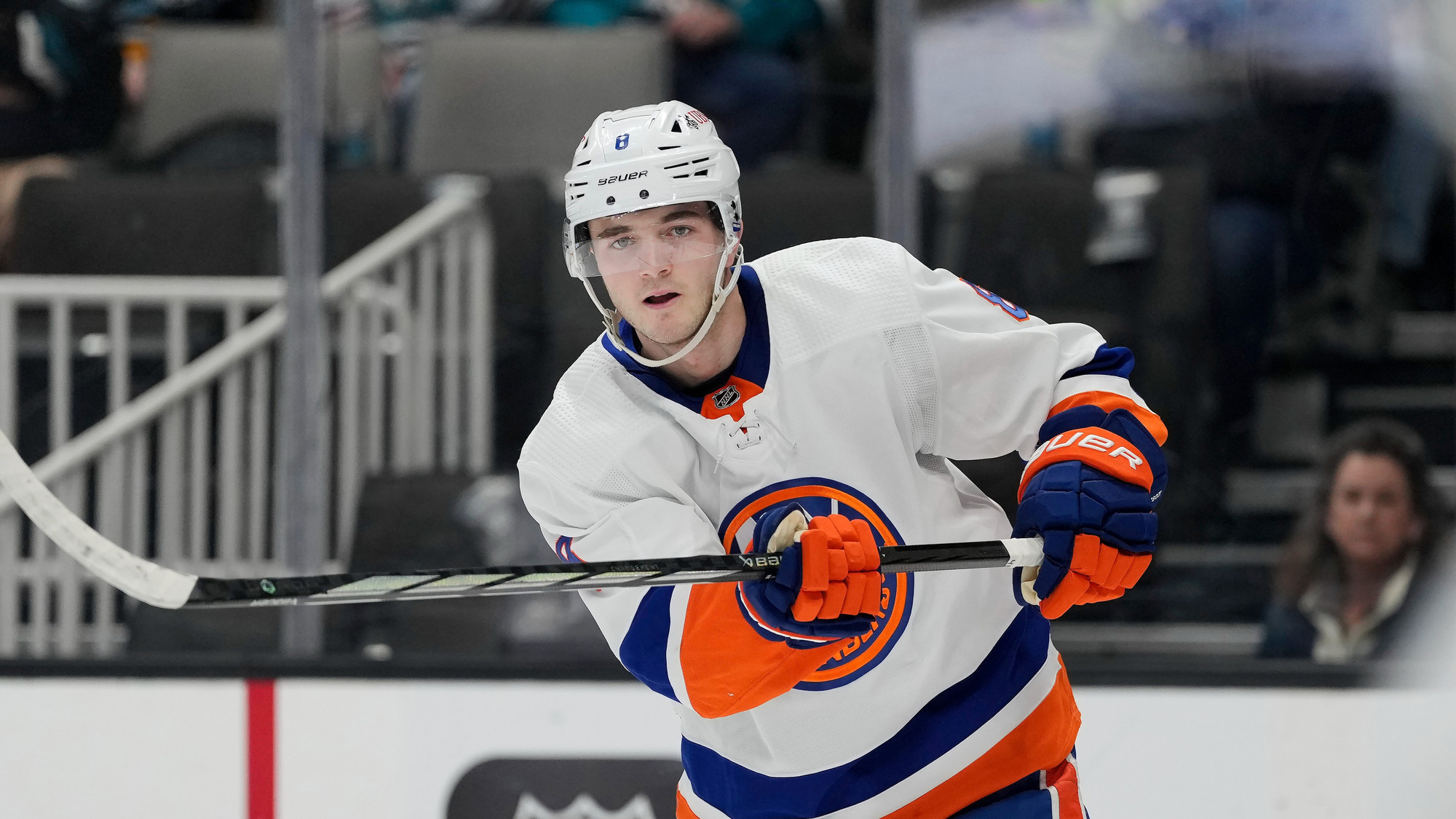 Le jeune défenseur débarque à Montréal | «Tout indique que Dobson va ...