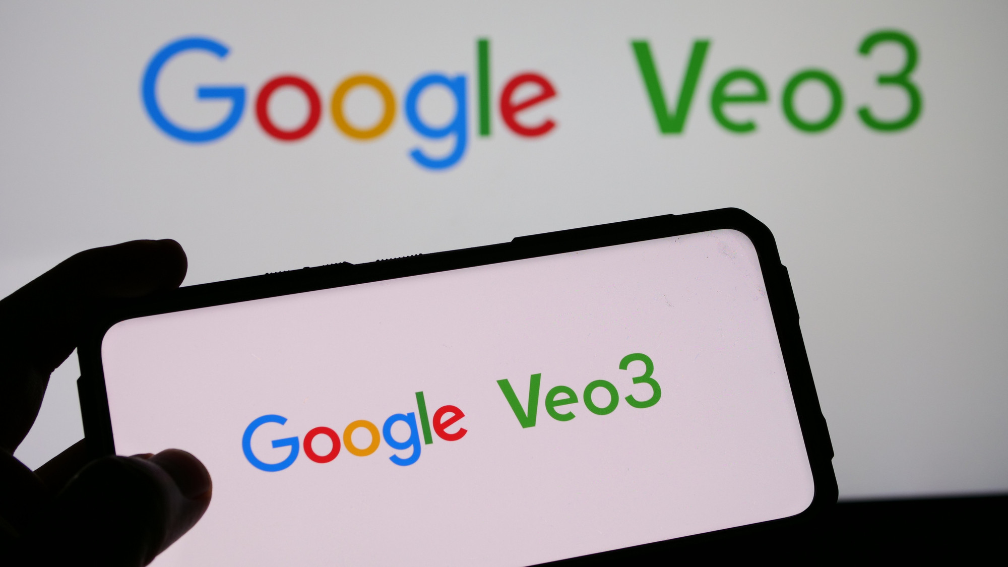 Veo 3 et Yahoo Boys | «Plus l'IA sera efficace, plus les gens vont se faire avoir...» — 98.5 ...