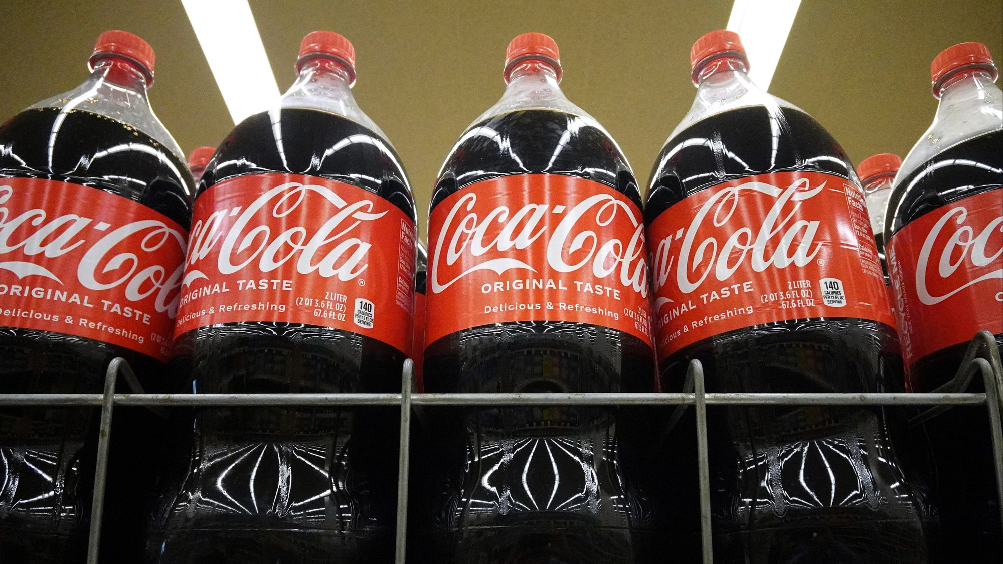 Après la requête formulée par Donald Trump | Coca-Cola proposera des ...