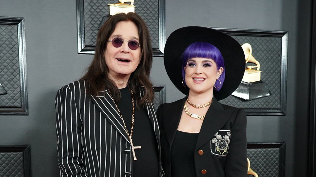 Kelly Osbourne remembers late father Ozzy Osbourne with sweet throwback video — The Beat 92.5
