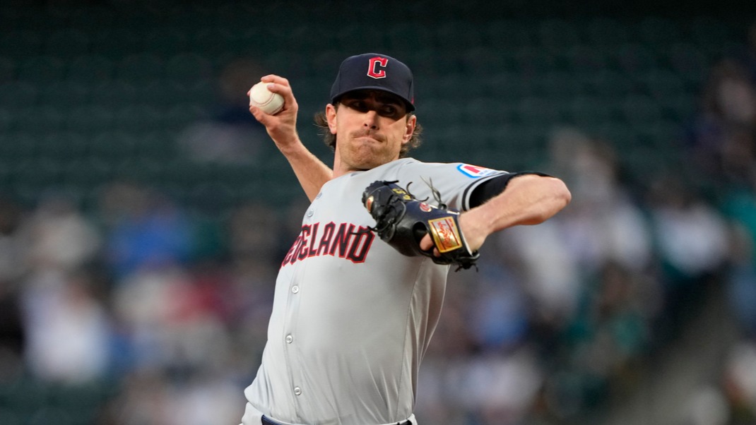 Du renfort au monticule | Blue Jays: «Shane Bieber a du vécu» -Alex ...