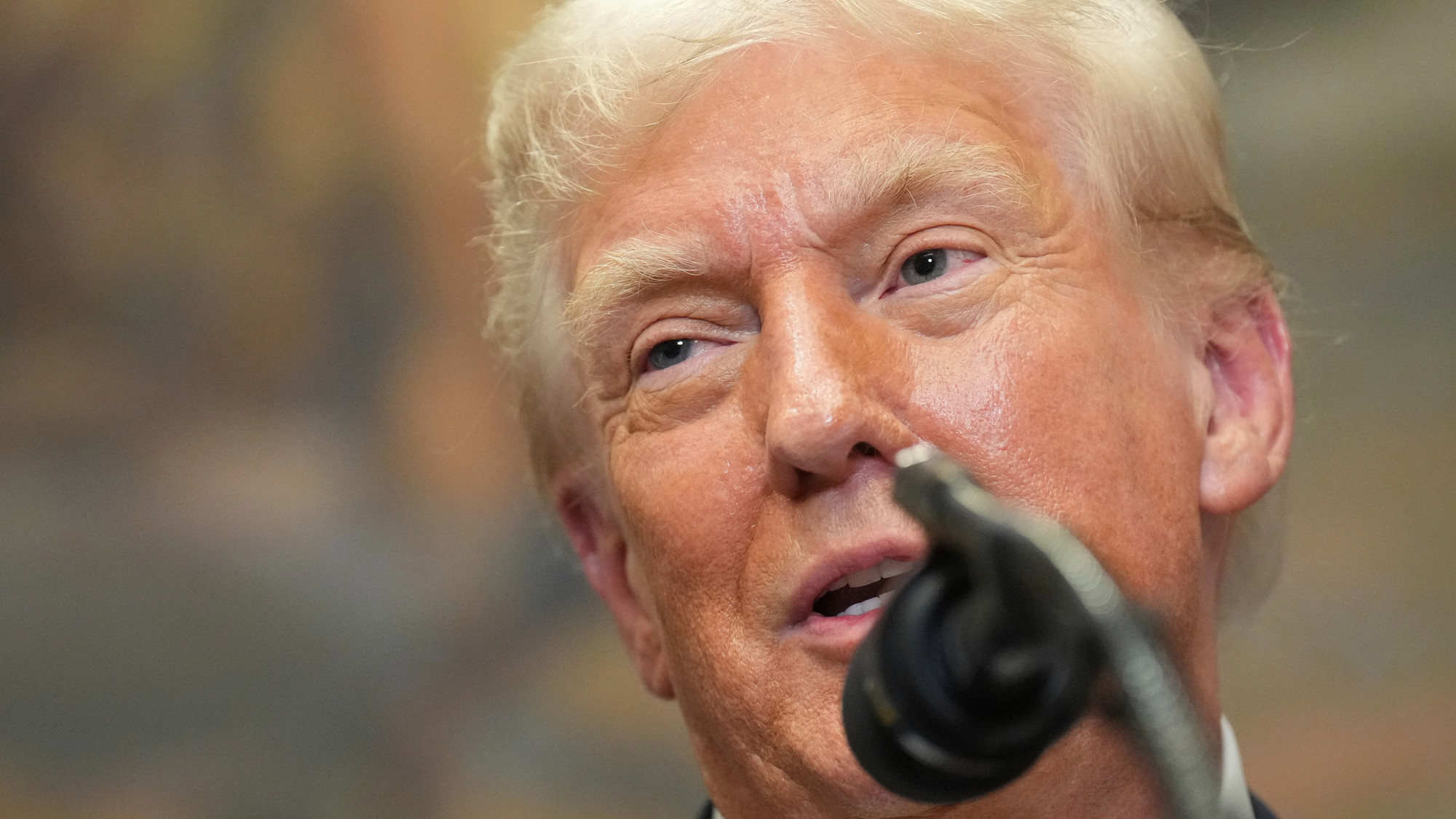 Tarifs de 35% | «Trump veut nous affaiblir économiquement et nous ...