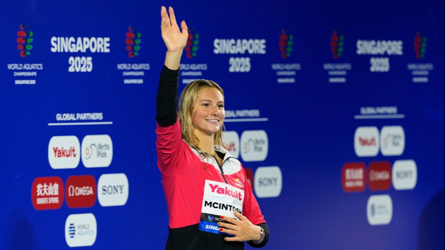 4 médailles d'or et une de bronze | «Summer McIntosh veut écrire l ...