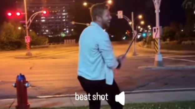 Le courtier gatinois Benoît Brunet qui lance des balles de golf — 104.7 ...