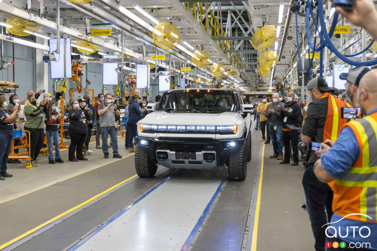 Pause dans la production des GMC Hummer EV et Cadillac Escalade IQ — 96 ...