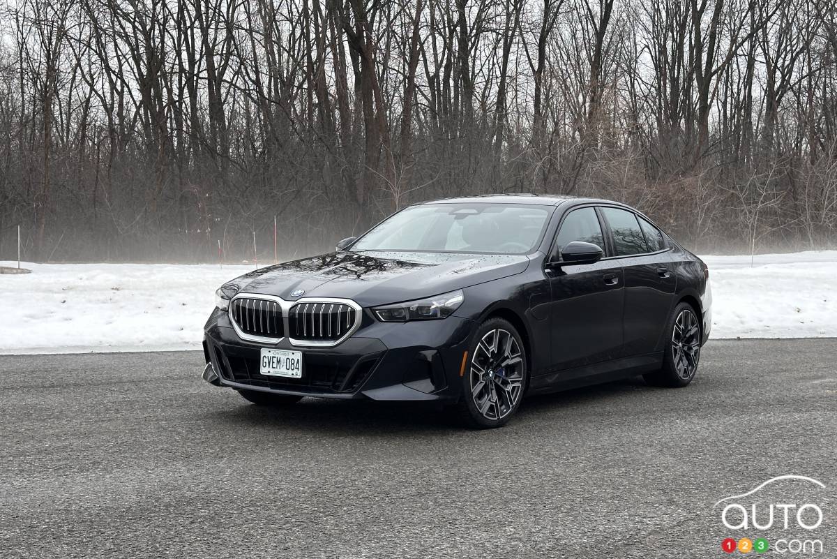 Essai | BMW 550e xDrive 2025: redéfinir le luxe électrifié — FM93