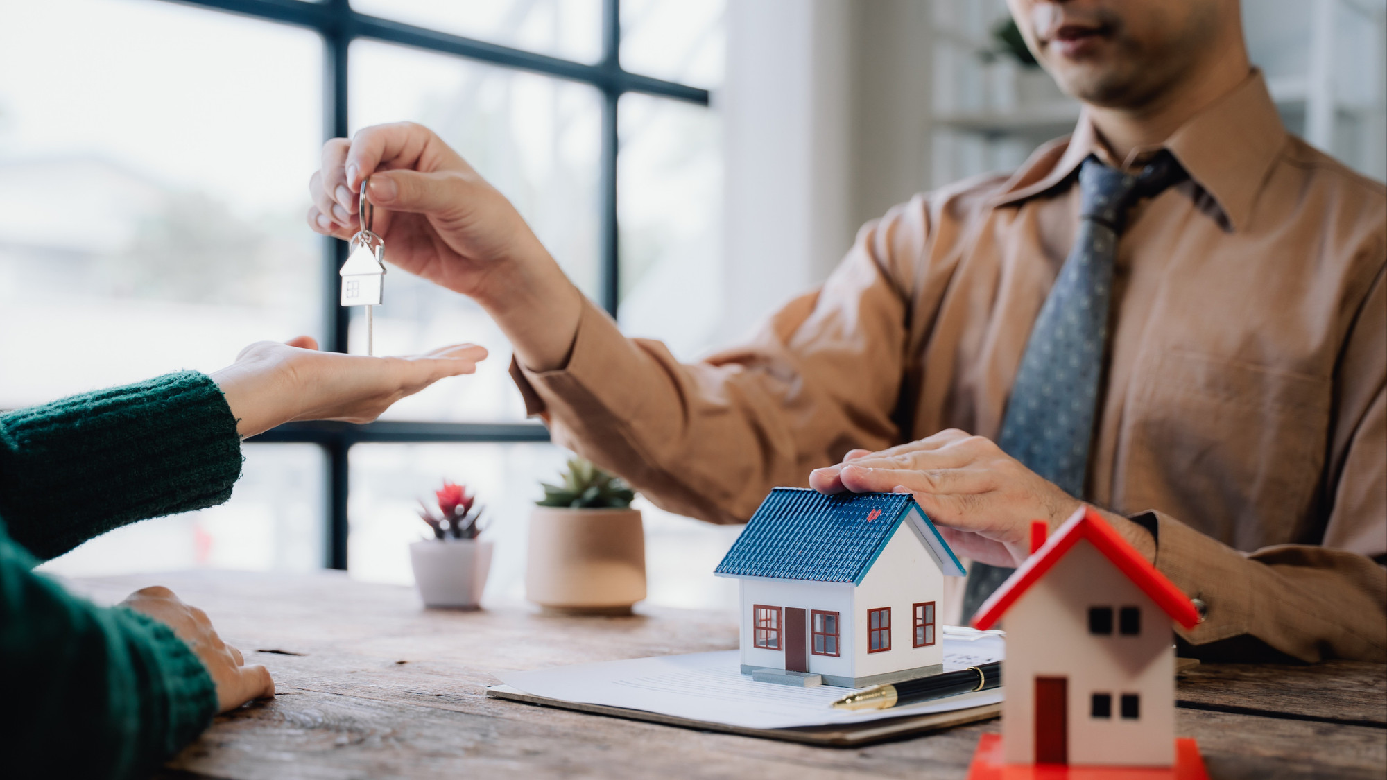 Le prix des maisons a explosé | Malgré l'incertitude, rien ne semble ...