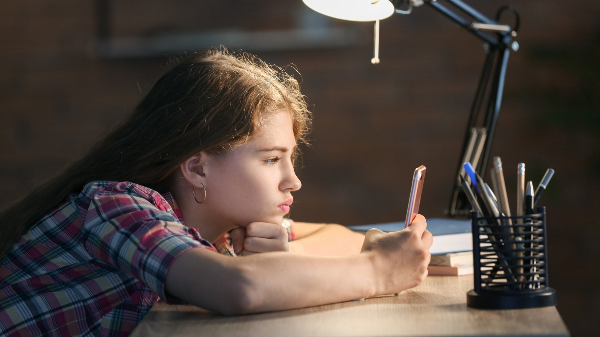 Dès le 4 décembre | Les réseaux sociaux seront interdits aux Australiens de moins de 16 ans — 98 ...