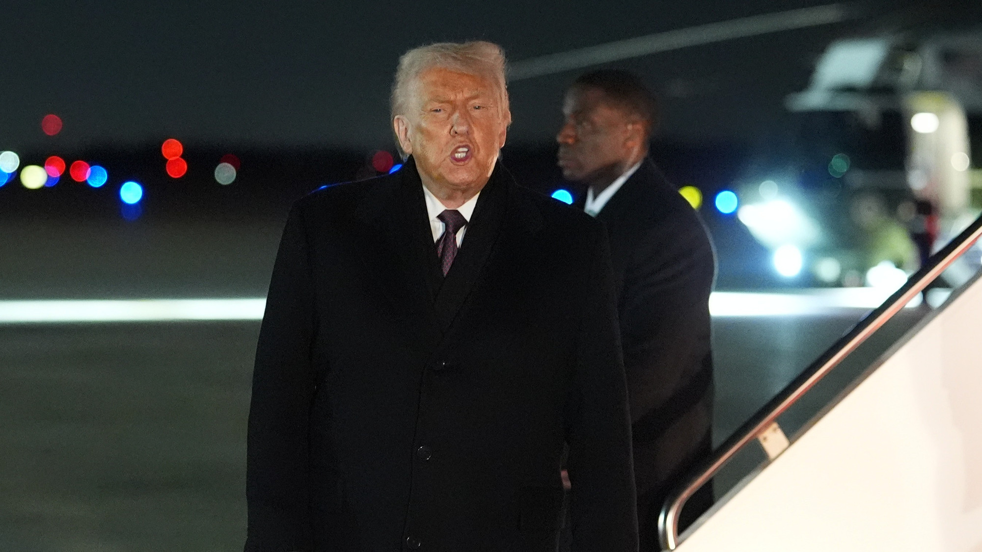 Signé Lévesque | Donald Trump en mauvaise posture dans plusieurs ...