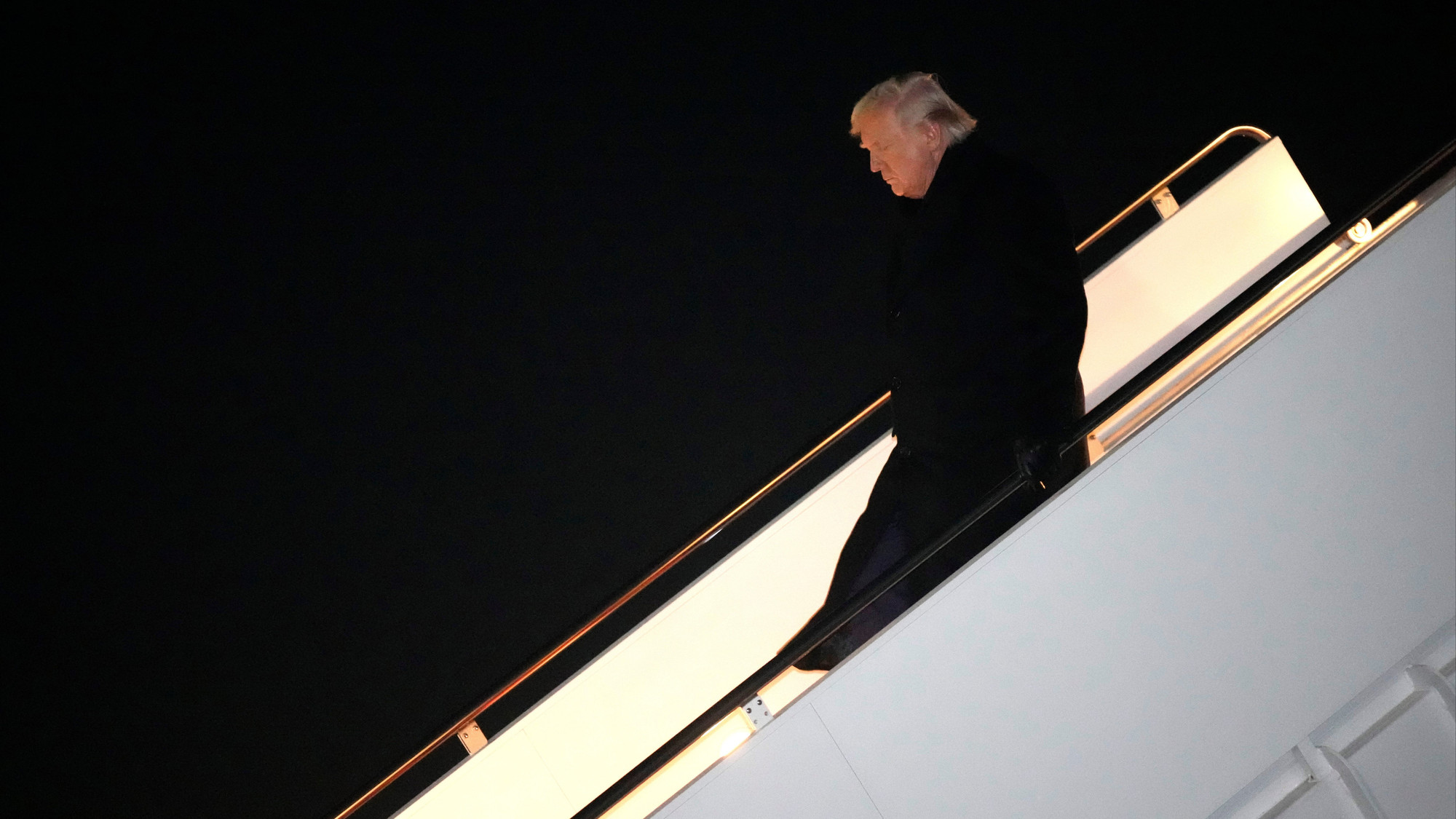Trump menace de bloquer le pont Gordie-Howe | Lien Ontario-Michigan: «J ...