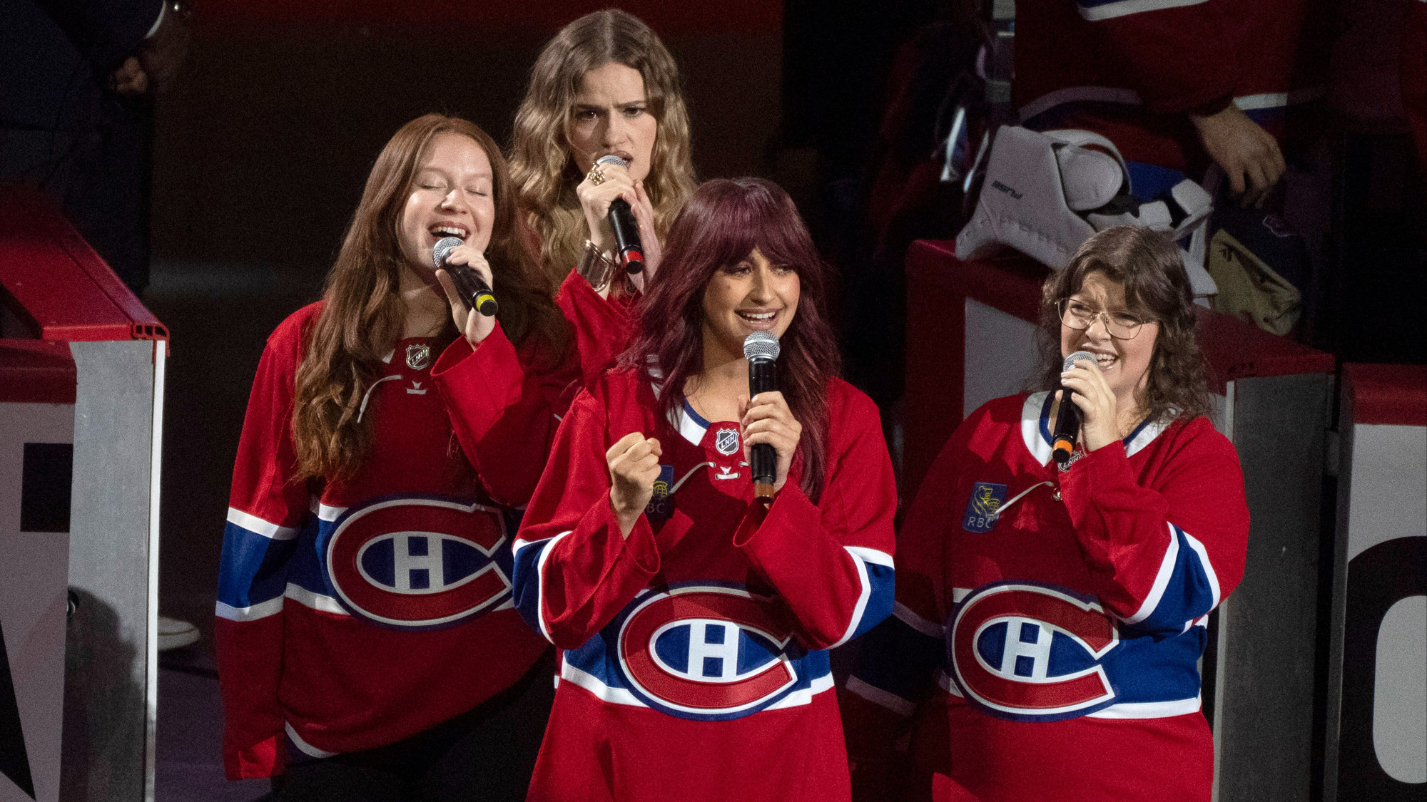 Une prestation remarquée | Hymne national au Centre Bell: «L'énergie ...